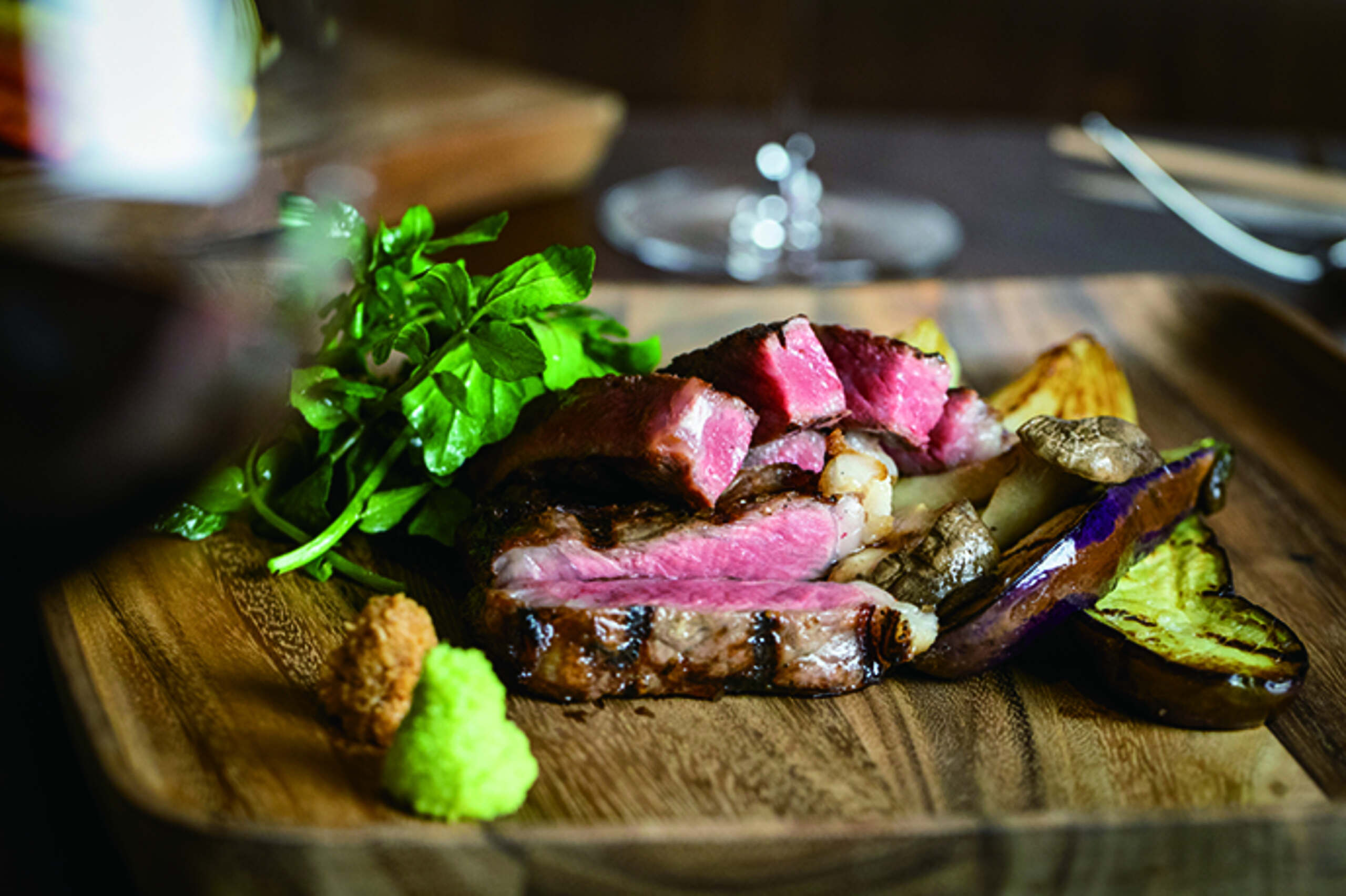 Kitchen NISEKO | Japanese & Western Cuisine Restaurant & Bar in Hirafu